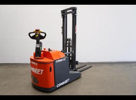 Slagač paleta Combilift CS1250