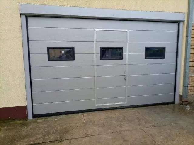SEGMENTNA GARAŽNA VRATA - MODEL 4
