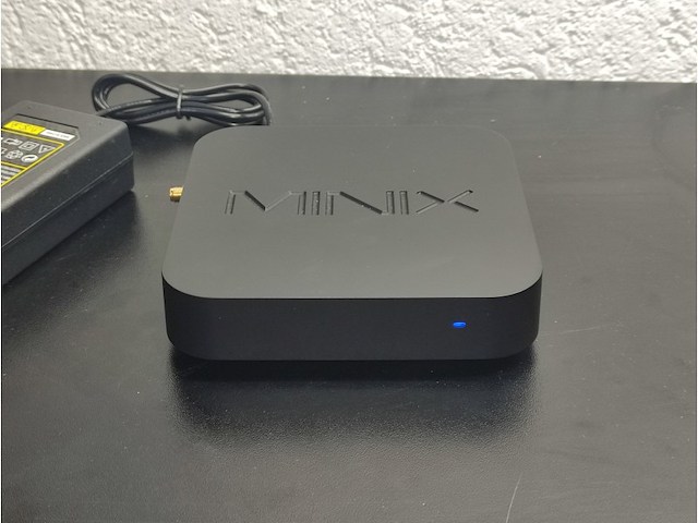 MINIX Atom x5 Z8350 / 4GB / ssd 64GB