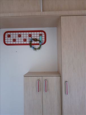 Garsonjera, 28n2, lodja, 2/3, useljiva