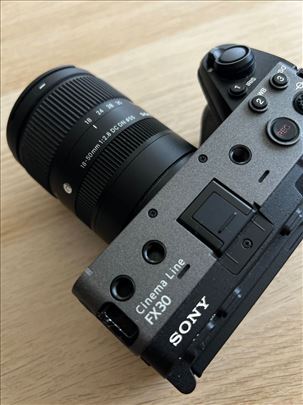 Sony FX30 + Sigma 18-50mm f/2.8