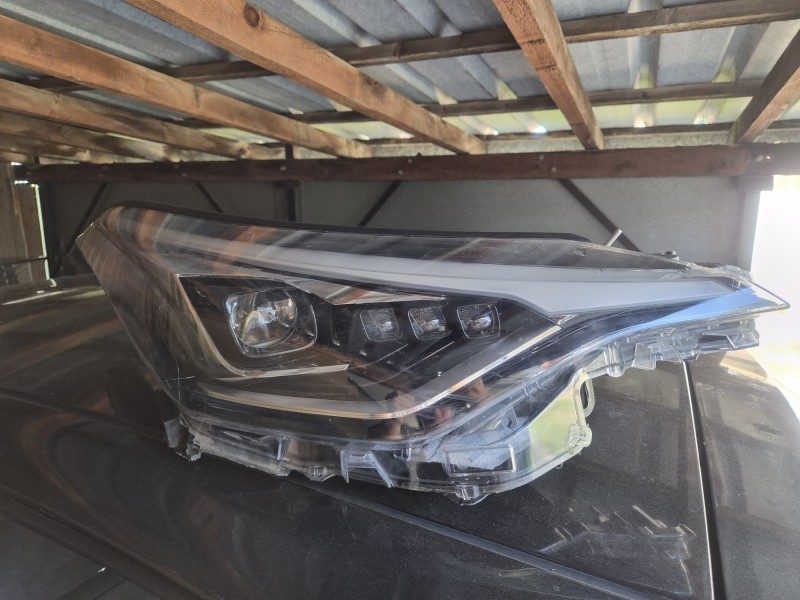 Toyota CHR Led far