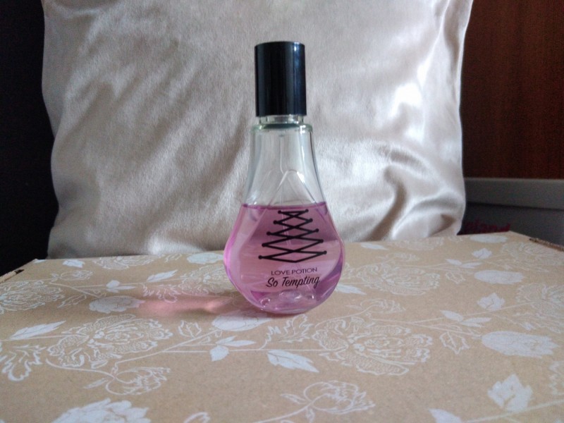 Oriflame LOVE POTION So Tempting