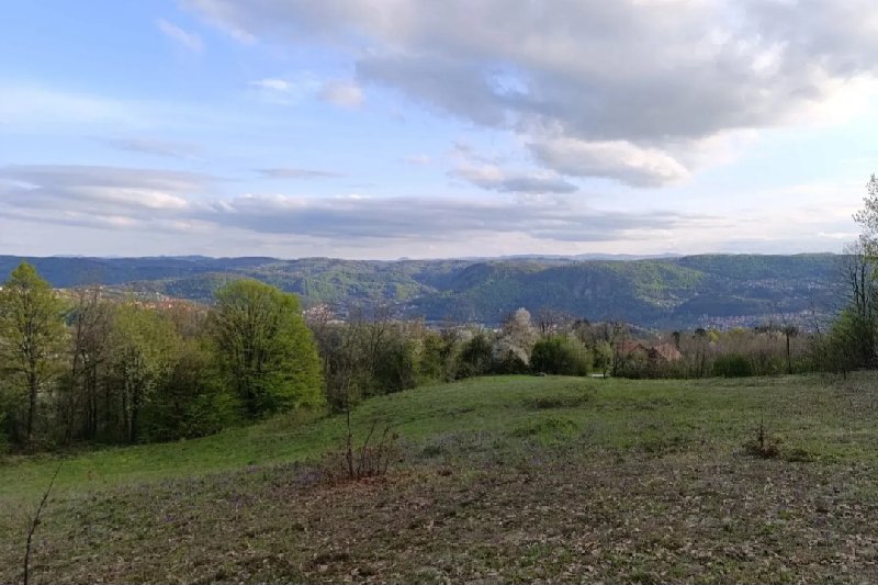 Dva placa na prodaju-Užice