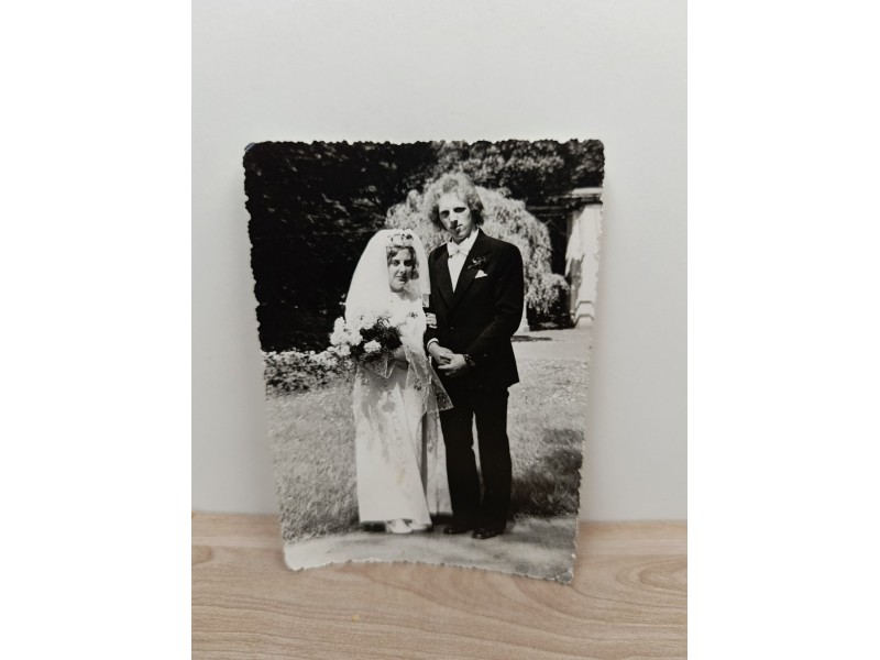 Vintage fotografija mladenci