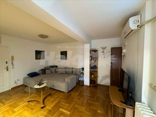 Izdaje se dvosoban stan – Labudovo brdo (73 m²)