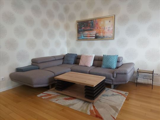 Novi Beograd - A Blok, 2,0 s, 56 m2, garaža