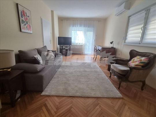 Banovo brdo, 4.0 u kući, zaseban ulaz, parking