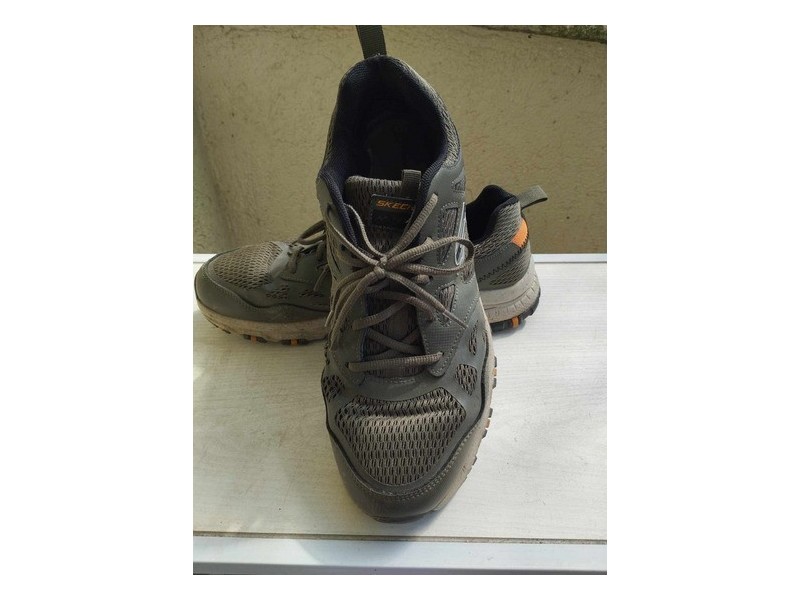 Muske skechers patike,velicina 42 ili 28 cm