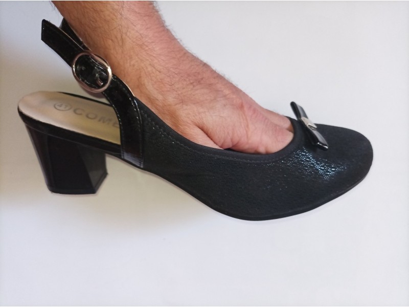 SANDALE 41 BROJ COMER KAO NOVE SANDALE