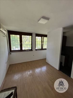 Lokal za izdavanje – Liman 3, 14m²