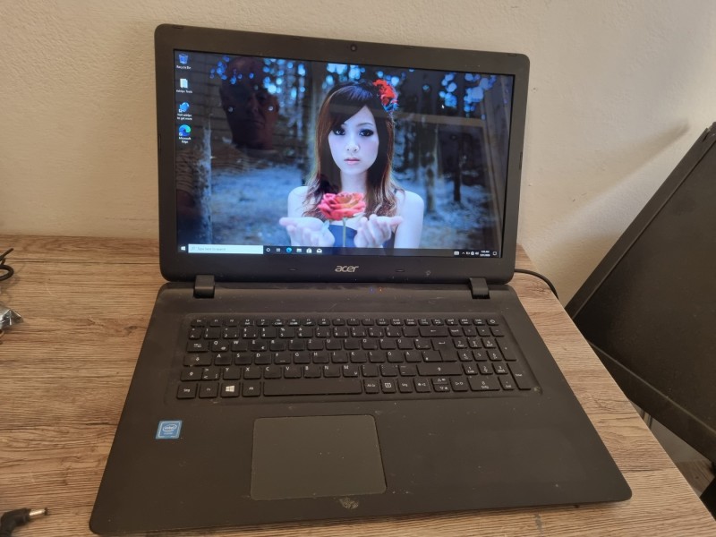 ACER 17.3 inca intel N3350 1.1ghz 4GB ispravan
