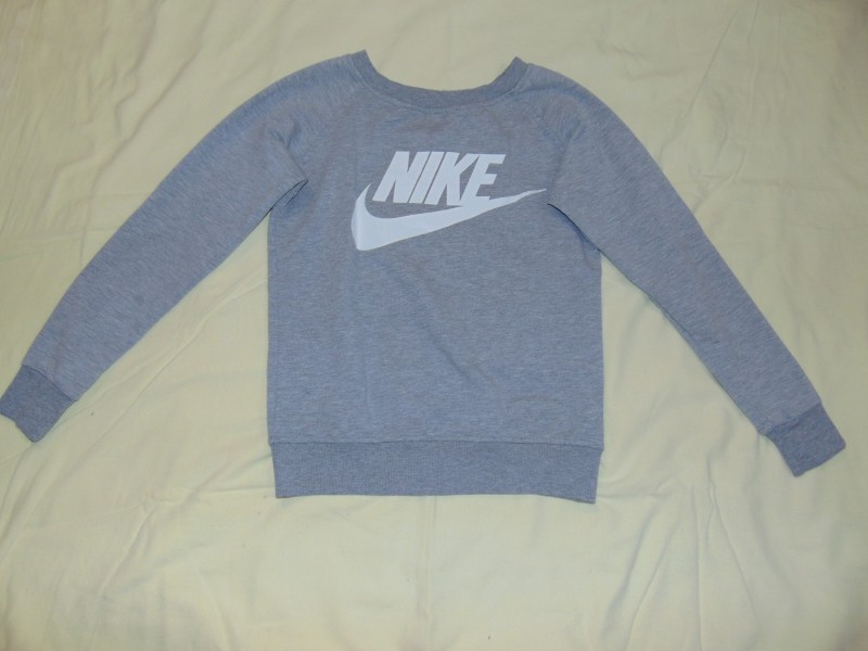 Nike duks za devojčice, vel.10,S
