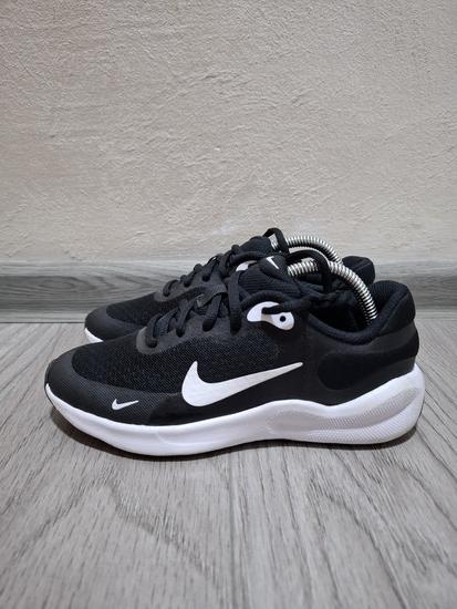 Nike revolution 7 unisex patike za decu