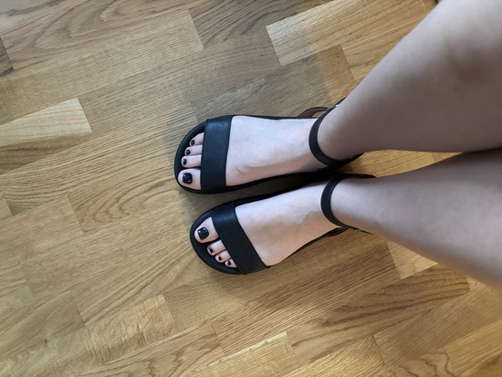 Crne sandale 41