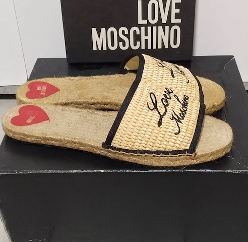 Love moschino papuče