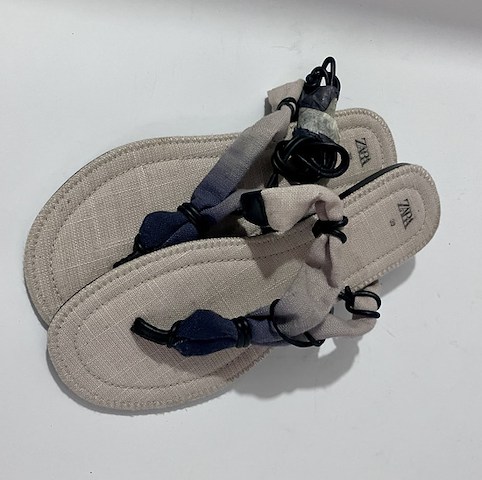 ZARA JAPANKE SANDALE NA VEZIVANJE