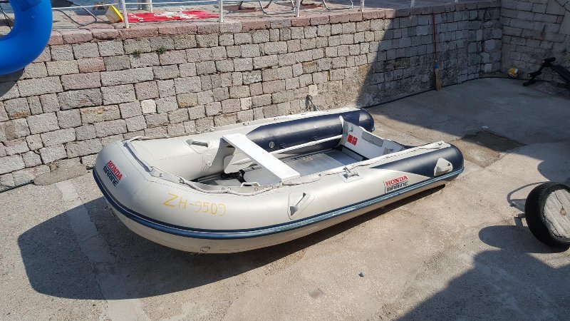 Honda camac duzine 3.6m sa prikolicom ,2015 godist