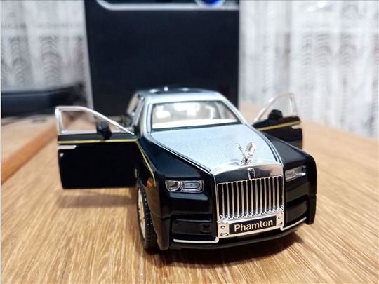 Rolls-Royce metalni model 1:32 (svetlo + zvuk)