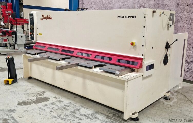 Hidraulična giljotinska makaza
BAYKAL MGH 3100 x 10 mm NC