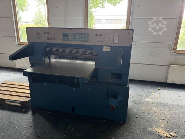 Giljotina
SCHNEIDER SENATOR 92 E-Line