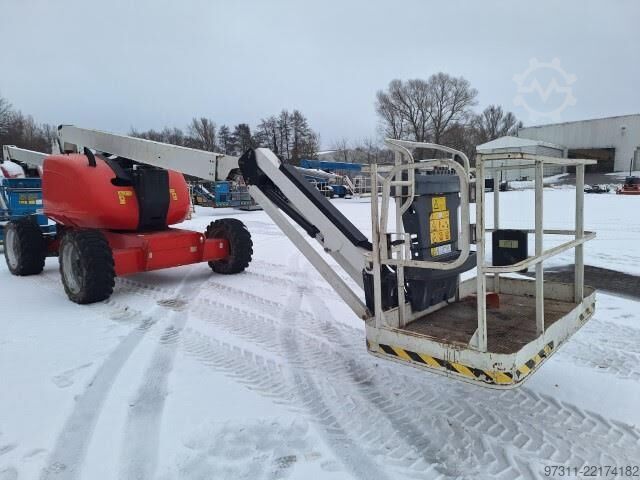 Artikulisan teleskopski bum lift
JLG 600AJ