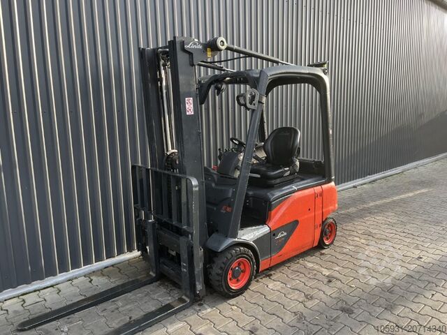 Električni viljuškar za 4 točka
Linde E16P-02