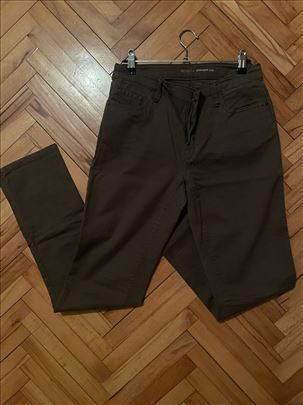 Ženske farmerke M/L vel.