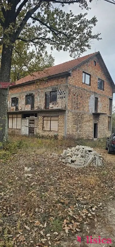 Prodajem stambeno-poslovni objekat u Vraniću