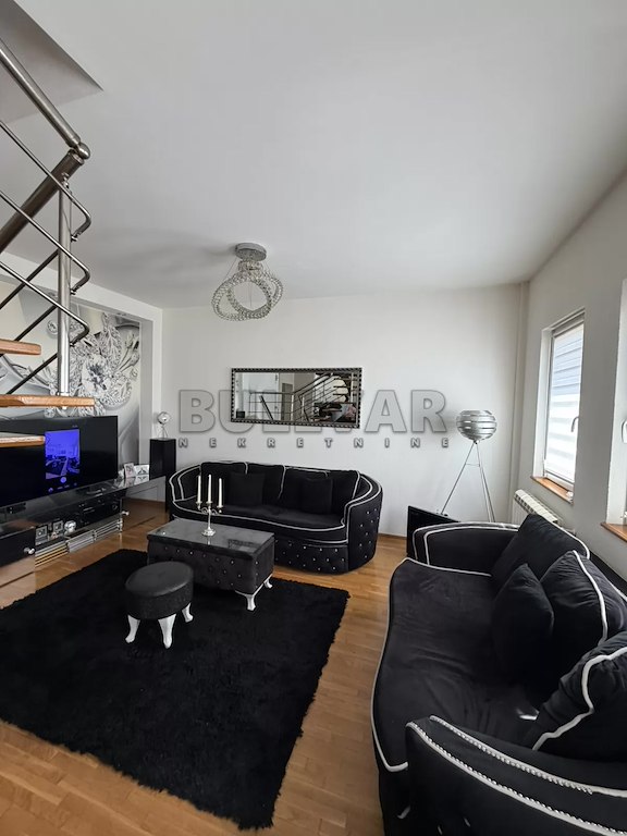 četvorosoban stan, 109 m2, Centar, Kosovska ID: p-016787