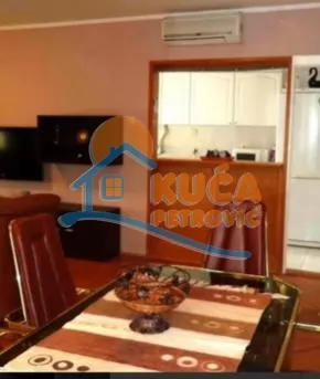 Trosoban stan, 98 m2, Centar, 7. jula ID: i-016769
