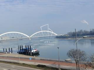Trosobni stan Trg neznanog junaka, Stari Grad, Novi Sad