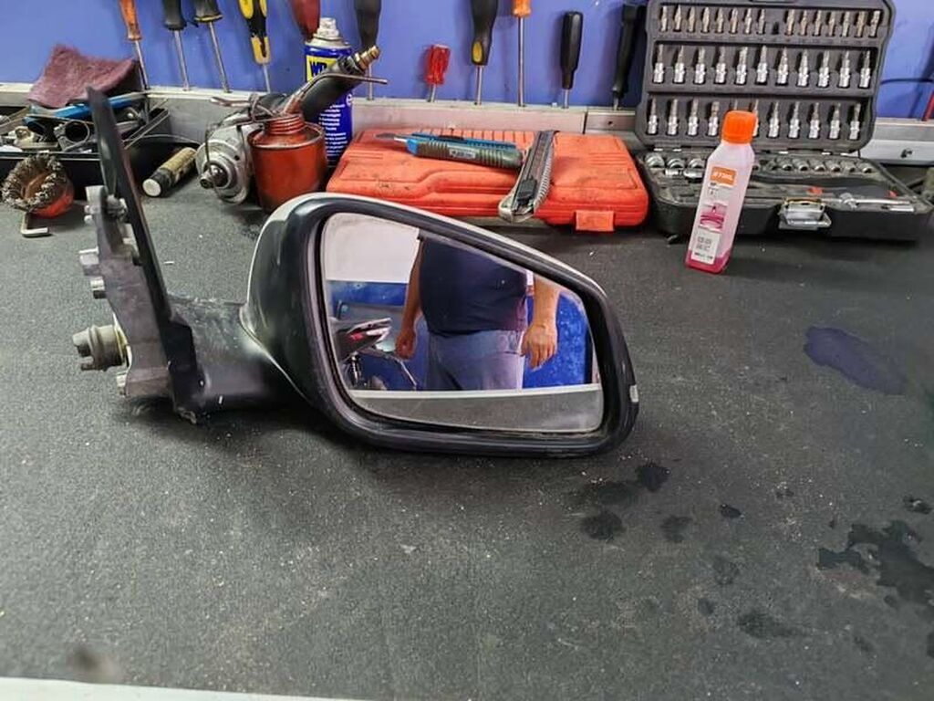 DESNI RETROVIZOR F20 ZA BMW 120