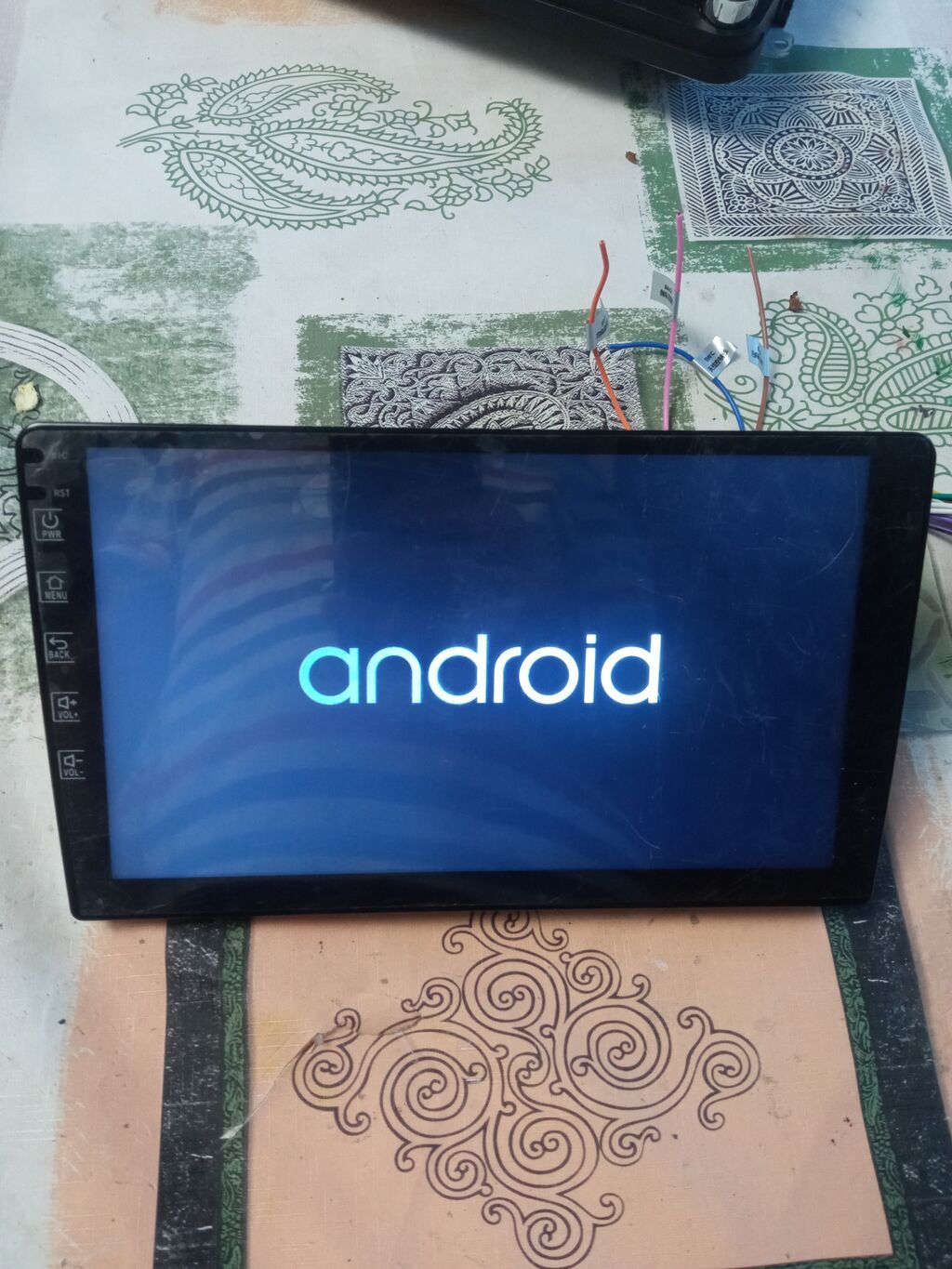 Android multimedijalna auto multimedija (2-DIN) - Ekran: oko 7”