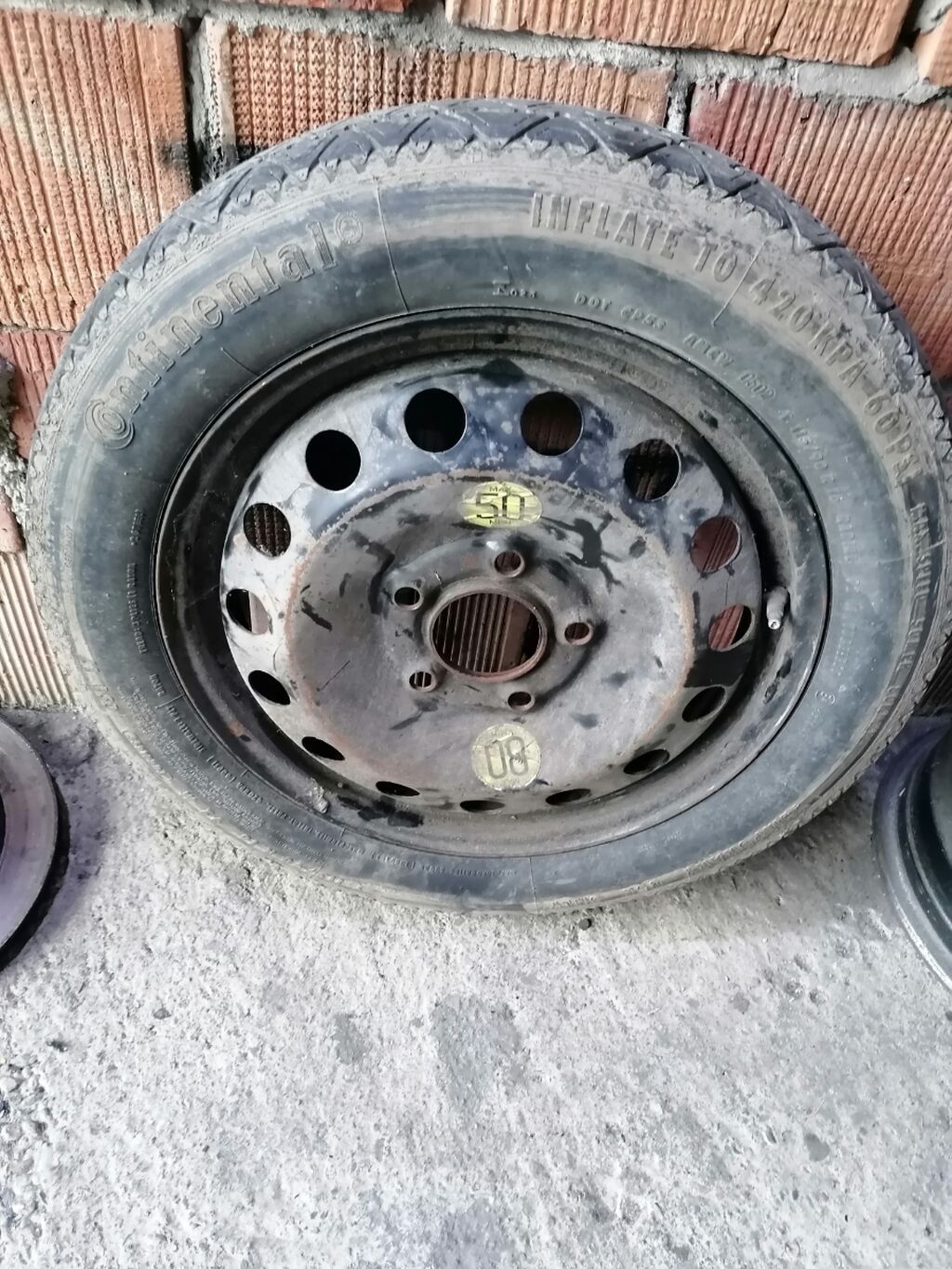 Ratkapna/felna sa gumom – BMW 5x120 R16 - Čelična felna 16", raspored