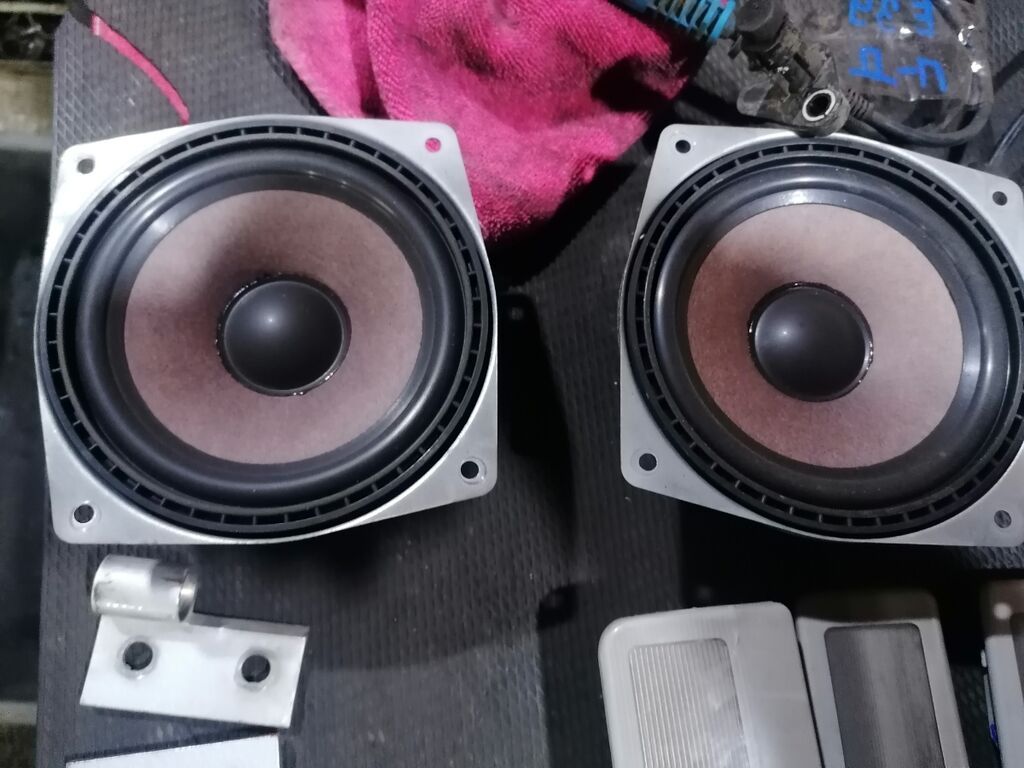 BMW E39 fabrički zvučnici – komplet - Originalni BMW midrange/bass