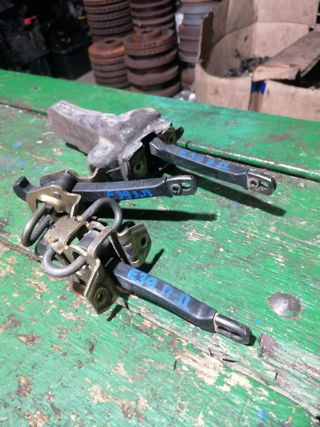 Graničnik vrata BMW E39 - Originalni graničnici vrata za BMW seriju 5
