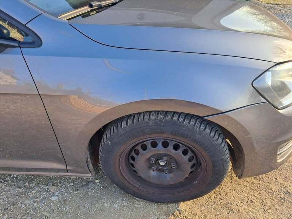 DESNO KRILO GOLF 7 ZA VOLKSWAGEN GOLF 7 OD 2013. DO 2016. GOD. |