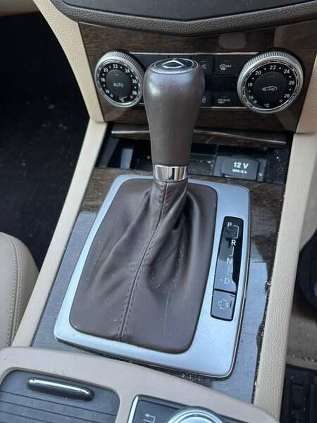 RUCICA MENJAČA BRAON KOŽA W204 ZA MERCEDES BENZ C KLASA, C 160, C 180