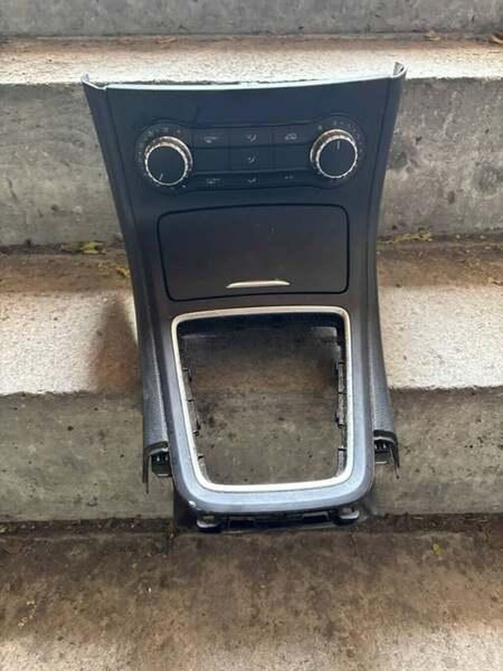 KLIMATRONIK ZA MERCEDES BENZ B KLASA, B 150, B 160 . OD 2012. DO