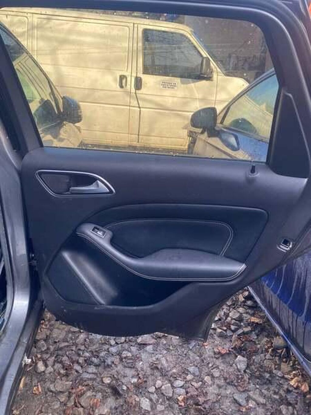 TAPACIR ZADNJIH VRATA ZA MERCEDES BENZ B KLASA, B 150, B 160 . OD