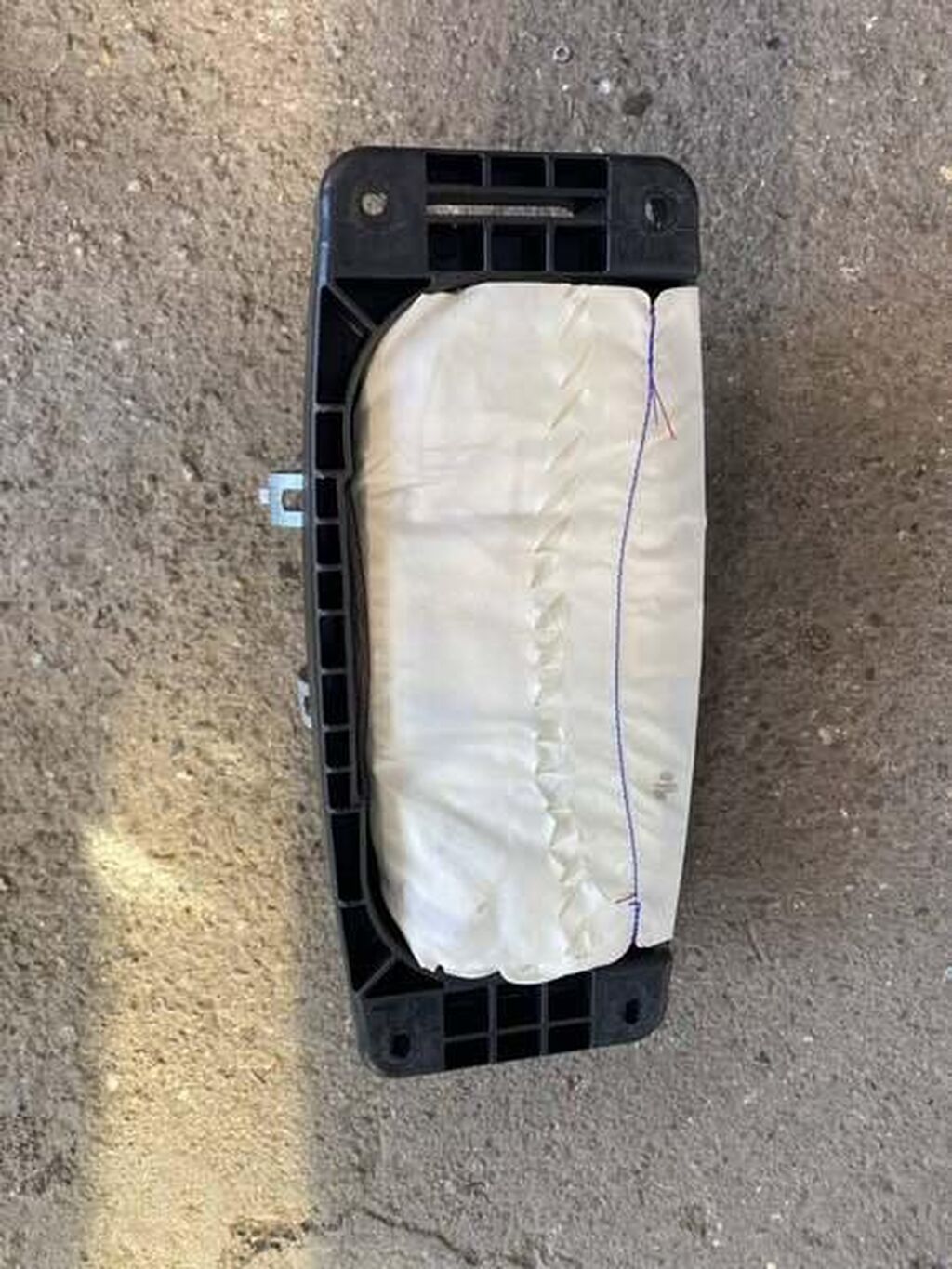 AIRBAG U TABLI ZA MERCEDES BENZ B KLASA, B 150, B 160 . OD 2012. DO