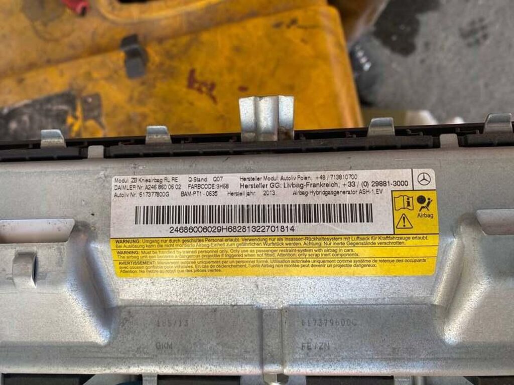 AIRBAG NOGU ZA MERCEDES BENZ B KLASA, B 150, B 160 . OD 2012. DO