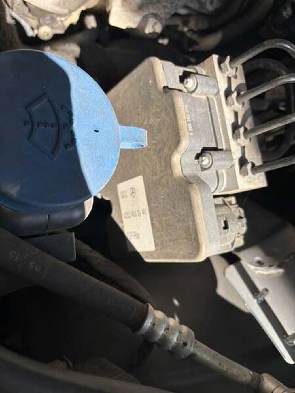 ABS W212 ZA MERCEDES BENZ E 124, E 200, E 220 . OD 2009. DO 2016