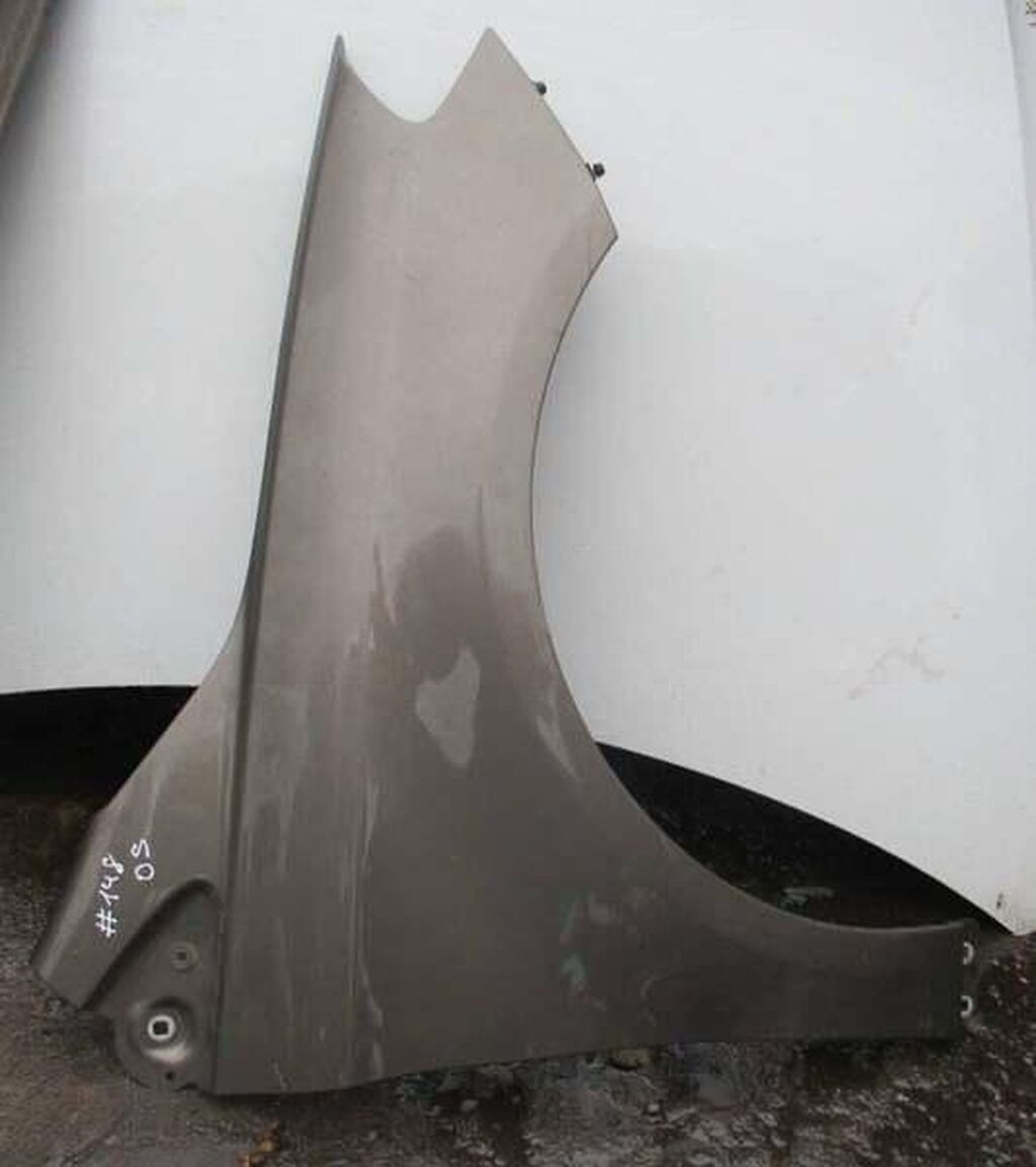 DESNO KRILO ZA MERCEDES BENZ B KLASA, B 150, B 160 . OD 2012. DO