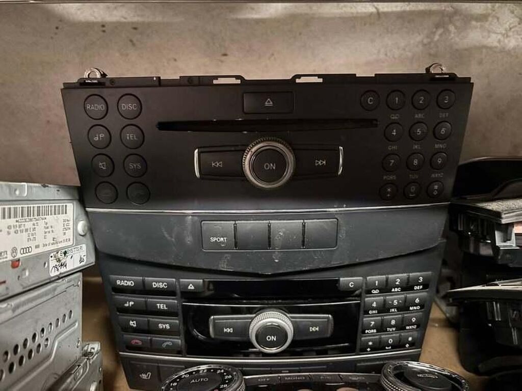 RADIO W204 ZA MERCEDES BENZ C KLASA, C 160, C 180