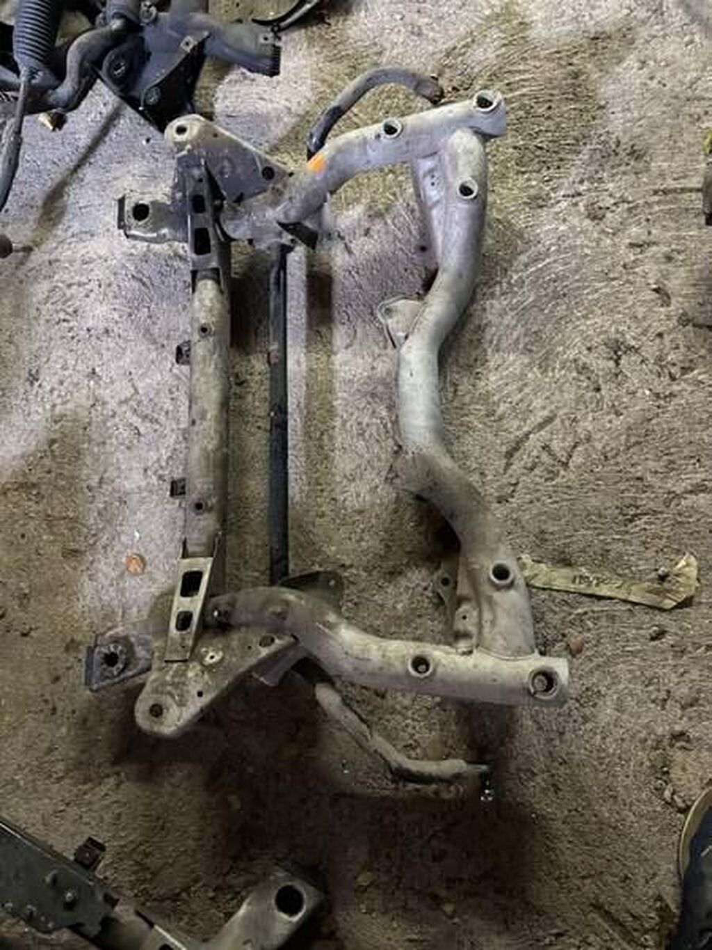 PREDNJI MOST W204 ZA MERCEDES BENZ C 160, C 180, C 200 . OD 2007. DO
