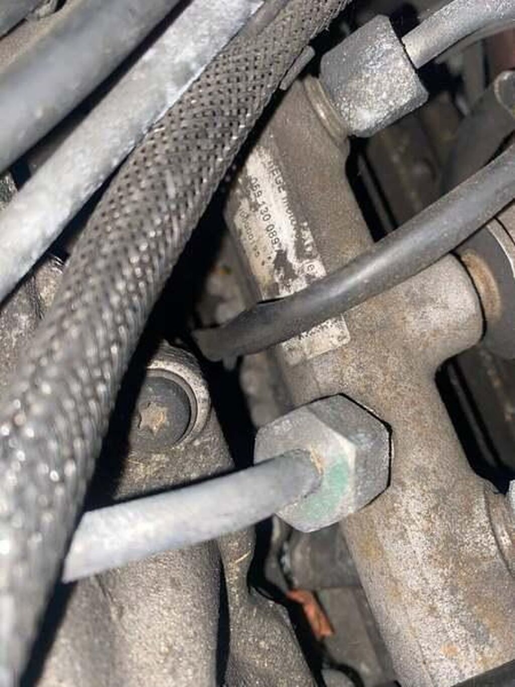 MAGISTRALA GORIVA ZA 2.7 3.0 ZA AUDI A4, A4 ALLROAD, A5 . |