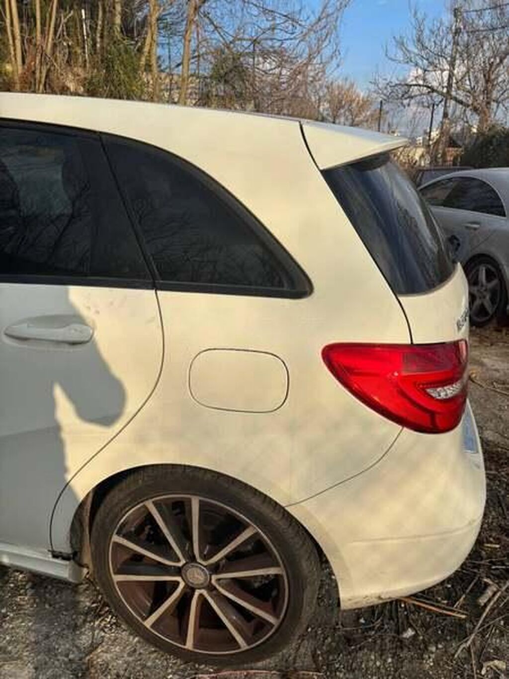 POLUSTRANICE W246 ZA MERCEDES BENZ B KLASA, B 150, B 160 . OD 2012