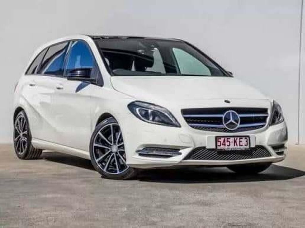 FAROVI W246 ZA MERCEDES BENZ B KLASA, B 150, B 160 . OD 2012. DO